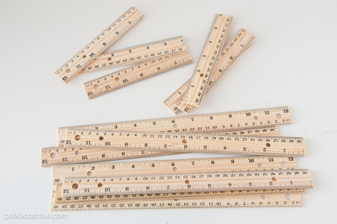 How to make a Ruler Wreath - The Polkadot Chair