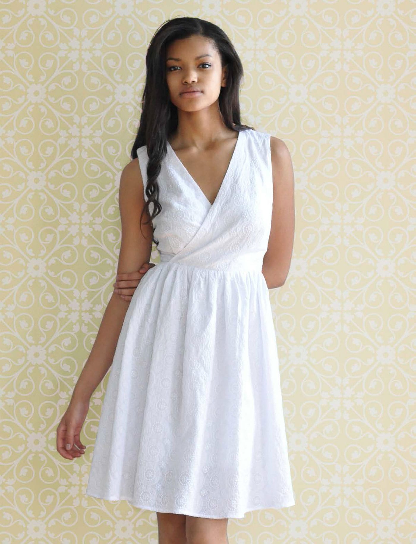 Sew Many Dresses by Tanya Whelan & Sewing Book Reviews