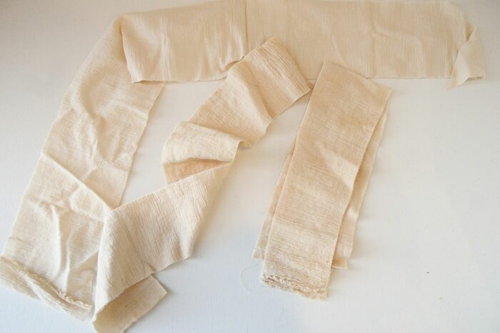 How to Make a DIY Mummy Costume for Kids | Polka Dot Chair