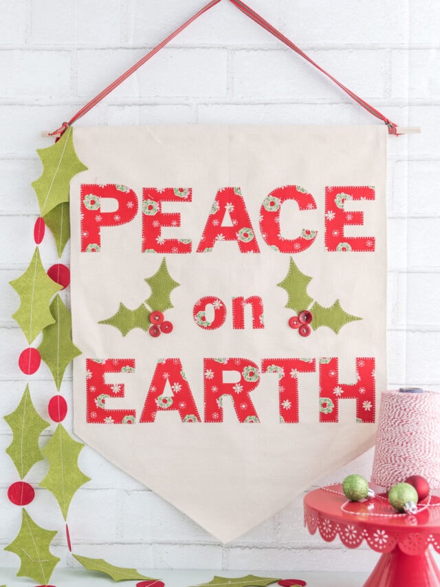 Christmas DIY Canvas Banner Story - The Polka Dot Chair