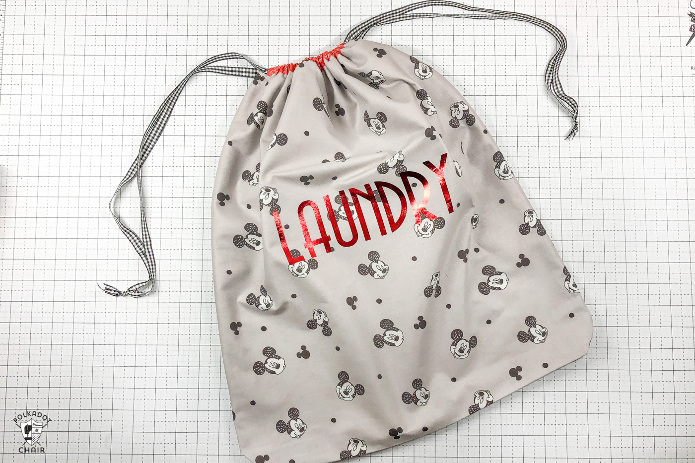 How to Make a Drawstring Laundry Bag; A Fat Quarter Project