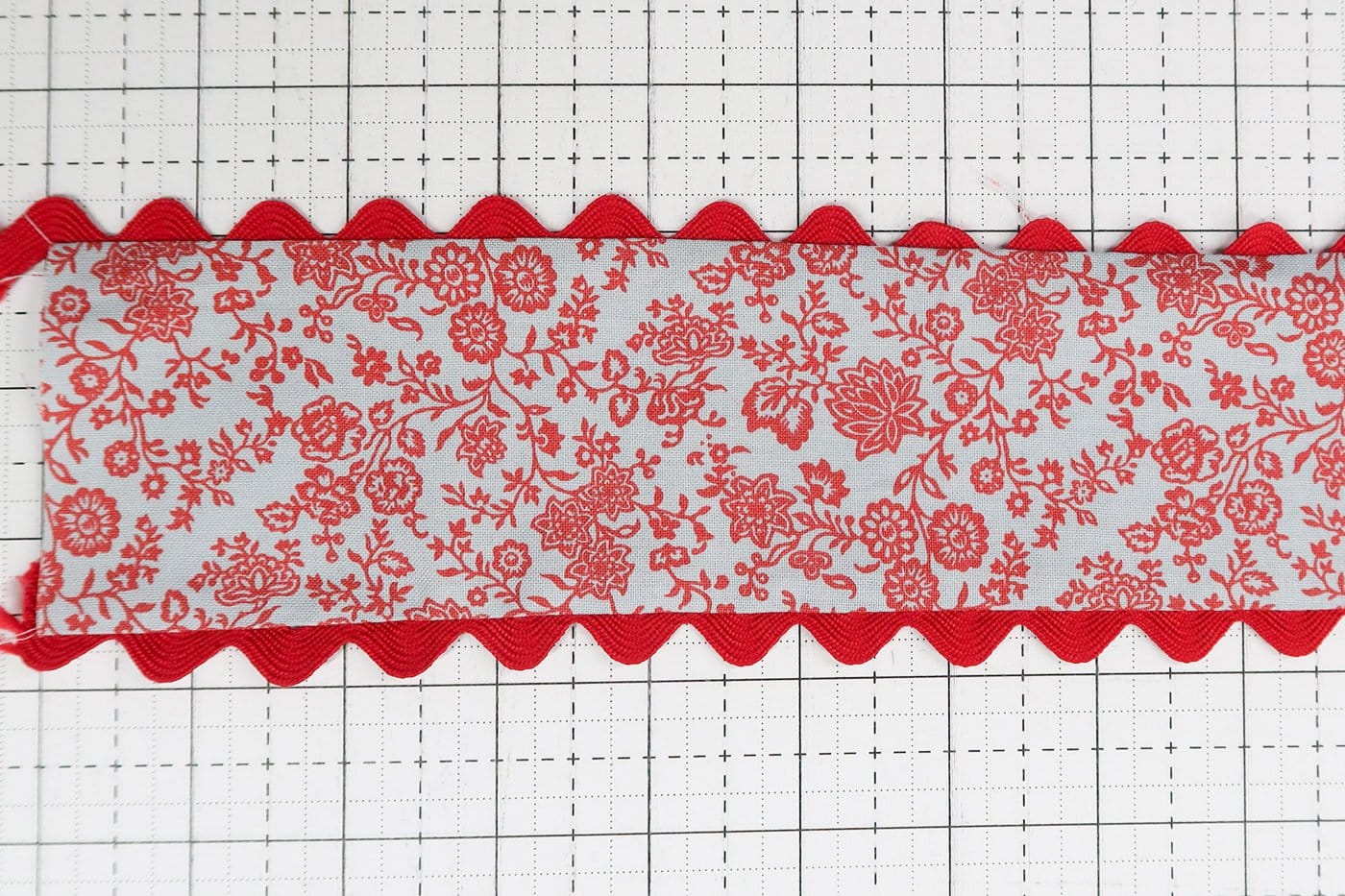 How to Make an Apron; Free Sewing Pattern | Polka Dot Chair