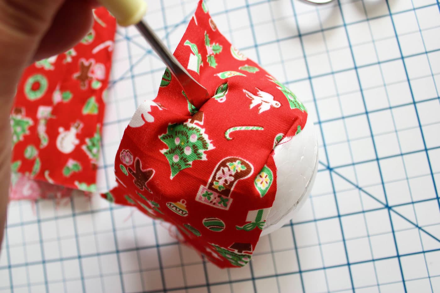 How to Make Fabric Kimekomi Christmas Ornaments | Polka Dot Chair