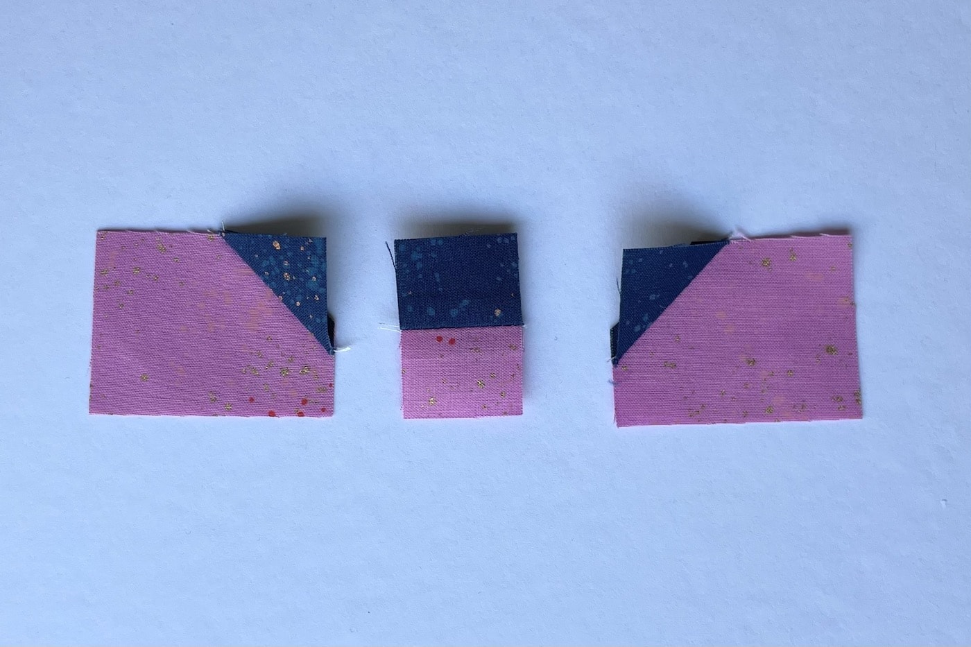 Patchwork Presents Mug Rug Pattern - The Polka Dot Chair