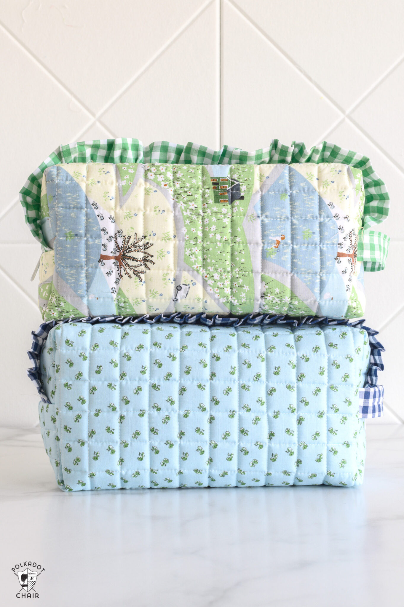 How to Sew a Quilted Box Zip Pouch with Ruffle Details - The Polka Dot ...