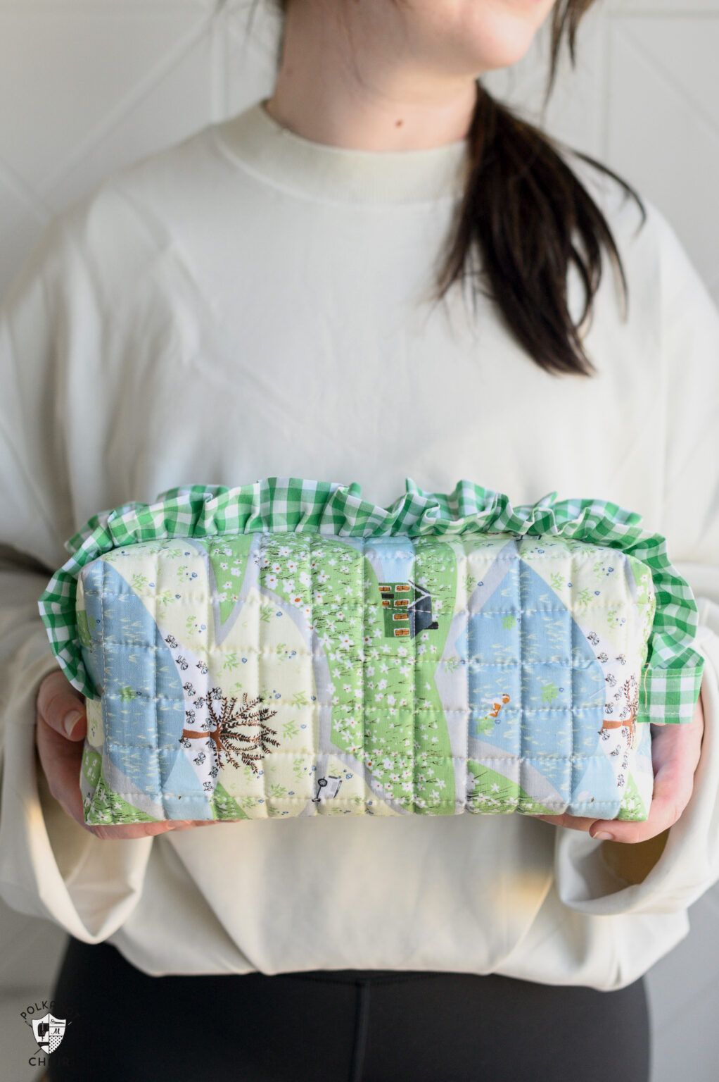 How to Sew a Quilted Box Zip Pouch with Ruffle Details - The Polka Dot ...