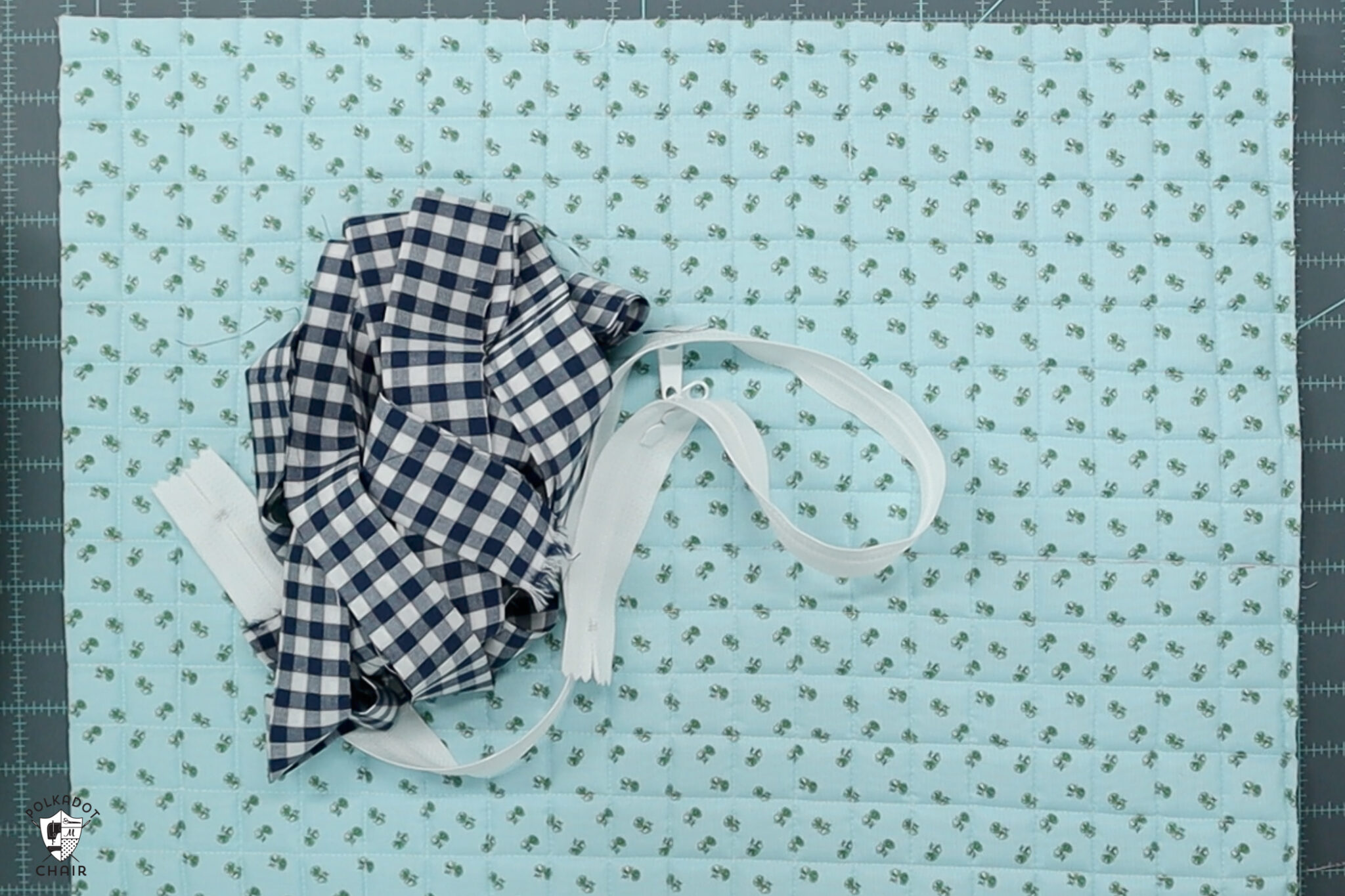 How to Sew a Quilted Box Zip Pouch with Ruffle Details - The Polka Dot ...